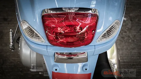 Vespa SXL 150 Tail Lamp Image - BikeWale