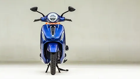 Bajaj Chetak Front View Image - BikeWale