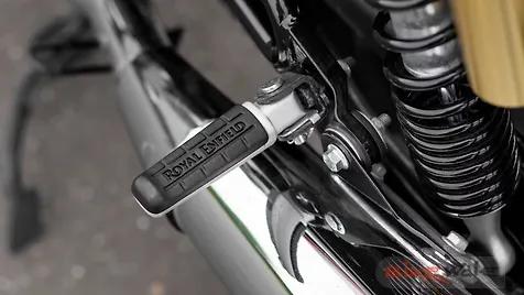 Royal Enfield Interceptor 650 Rider Footpeg Image - BikeWale