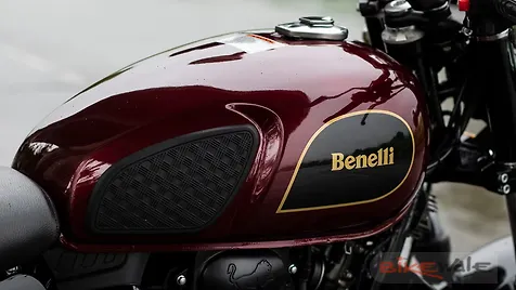 Benelli Imperiale 400 Fuel Tank Image - BikeWale