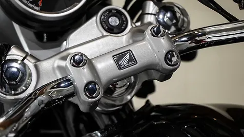 Honda Hness CB350 Handlebar Clamp Image - BikeWale