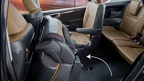 Toyota Innova Crysta 360° View - CarWale