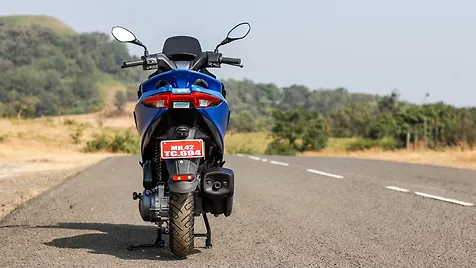 Aprilia SXR 160 Rear View Image - BikeWale