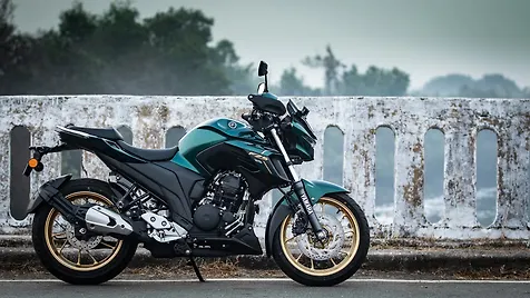 Yamaha FZ25 Right Side View Image - BikeWale