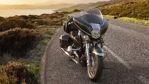 BMW R18 Right Front Three Quarter Image - BikeWale