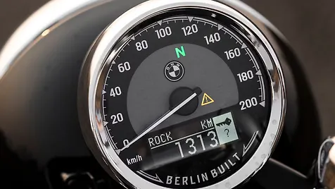 BMW R18 Speedometer Image - BikeWale