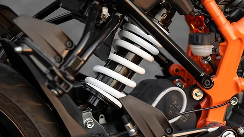 KTM 125 Duke [2021] Mono Shock Absorber Image - BikeWale