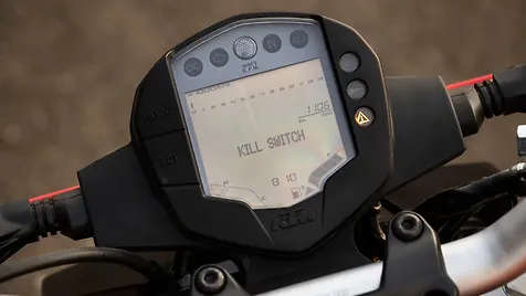 KTM 125 Duke [2021] TFT / Instrument Cluster Image - BikeWale