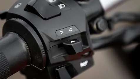 KTM 125 Duke [2021] Turn Indicators Switch Image - BikeWale