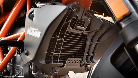 KTM 125 Duke [2021] Radiator Image - BikeWale
