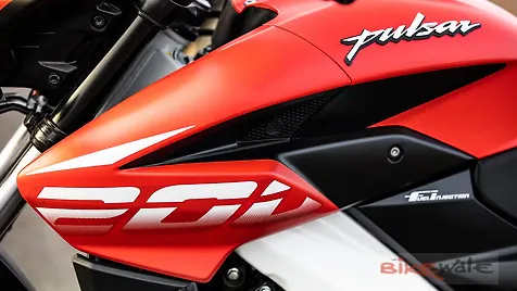 Bajaj Pulsar NS200 Branding/Fuel Tank Decal Image - BikeWale
