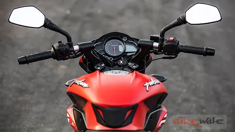 Bajaj Pulsar NS200 Handle Bar Image - BikeWale
