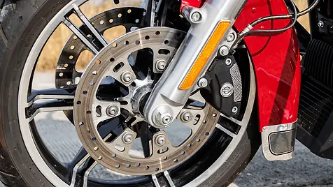 Harley-Davidson Road King Front Disc Brake Image - BikeWale