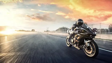 Kawasaki Ninja H2R Front View Image - BikeWale