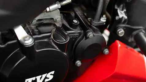 TVS Apache RTR 160 4V Oil Cap/Dipstick Image - BikeWale