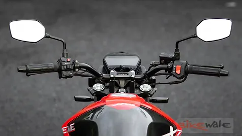 TVS Apache RTR 160 4V Handle Bar Image - BikeWale