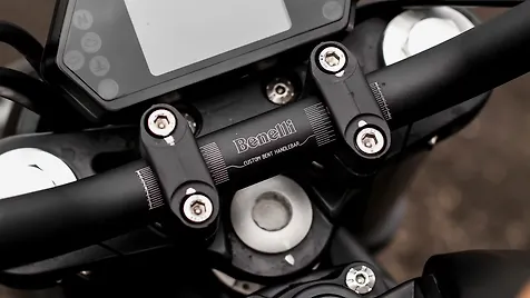 Benelli 502C Steering Lock Image - BikeWale