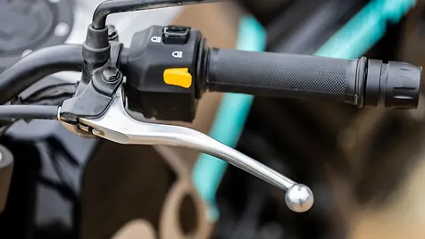 Royal Enfield Scram 411 Clutch Lever Image - BikeWale