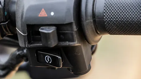 Royal Enfield Scram 411 Engine Start Switch Image - BikeWale