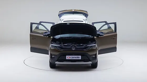 Maruti Brezza 360° View - CarWale