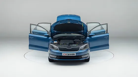 Skoda Rapid 360° View - CarWale