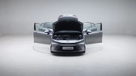 Toyota Camry 360° View - CarWale