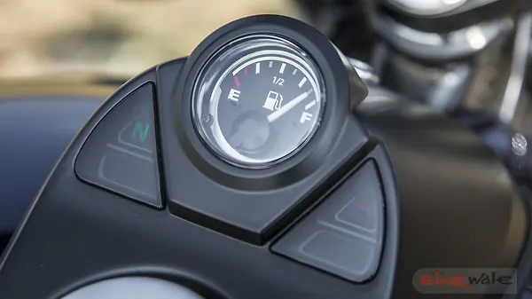 Bajaj Avenger 150 Street vs Suzuki Gixxer SF: Comparison Test - BikeWale