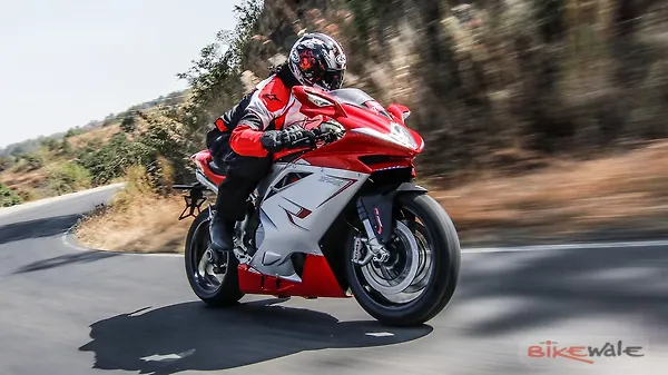 MV Agusta F4R First Ride Review - BikeWale