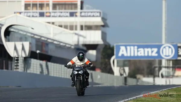 2017 Triumph Street Triple RS Track Ride Review - BikeWale