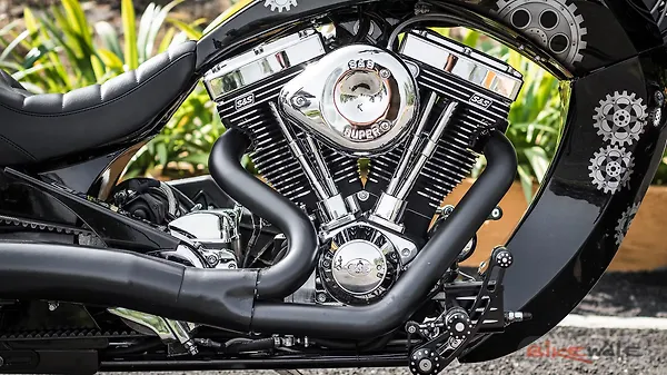 Avantura Choppers Rudra Launch Ride - BikeWale