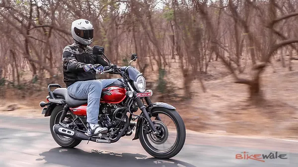 2018 Bajaj Avenger 180 First Ride Review - BikeWale