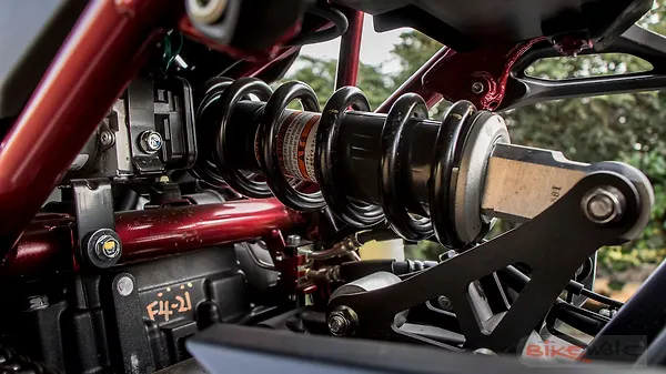 2019 Kawasaki Z900 First Ride Review - BikeWale