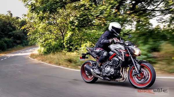 2019 Kawasaki Z900 First Ride Review - BikeWale