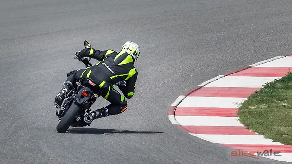 Yamaha MT-15 Track Ride Review - BikeWale