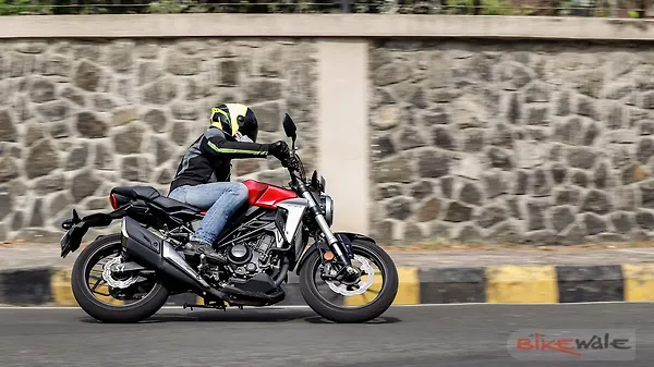 Honda CB300R Road Test Review - BikeWale