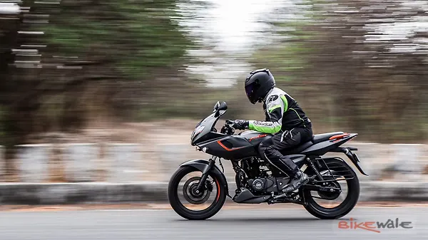 Bajaj Pulsar 180F Price, Images & Used Pulsar 180F Bikes - BikeWale