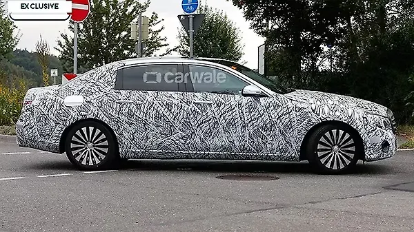 Mercedes-Benz E-Class Maybach spotted on test - CarWale