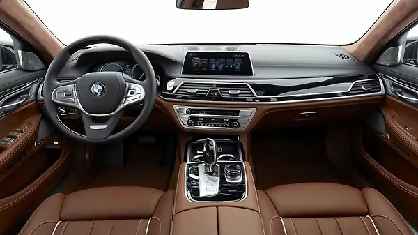 First look: next Generation BMW 7 Series - CarWale