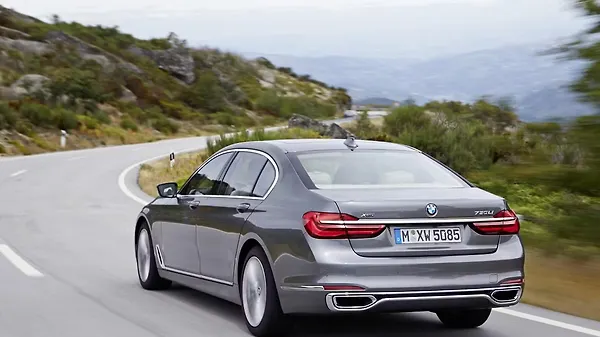 Next Generation BMW 7 Series photo gallery - CarWale