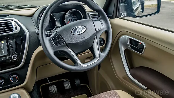 Mahindra TUV300 - CarWale