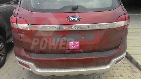 2016 Ford Endeavour spotted completely undisguised - CarWale