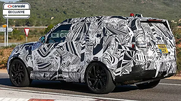 Next-gen Land Rover Discovery spotted on test - CarWale