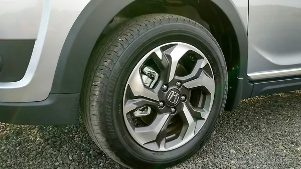 2016 Honda BR-V Photo Gallery - CarWale