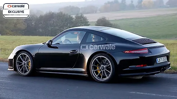Porsche 911 R spotted on test - CarWale