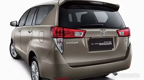2016 Toyota Innova revealed through official images - CarWale