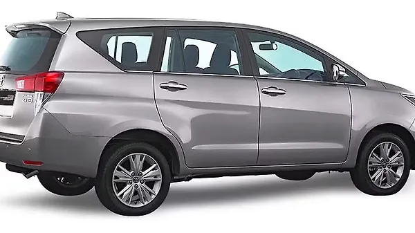 2016 Toyota Innova Photo gallery - CarWale