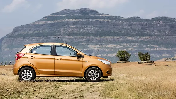 Ford Figo: Road Test - CarWale