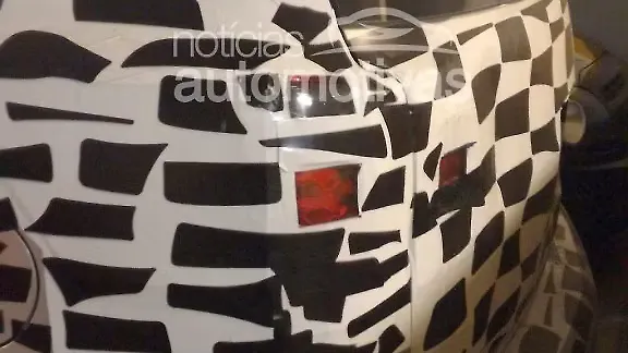 Facelifted Chevrolet Trailblazer spied up close - CarWale