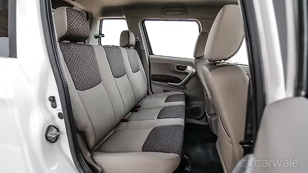 Mahindra TUV 300 vs Ford EcoSport - CarWale