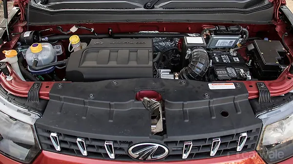 Mahindra KUV100 [2016-2017] Price, Images, Colors & Reviews - CarWale